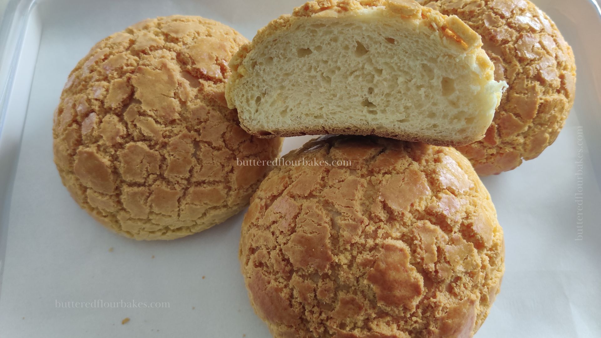 Homemade Pineapple Buns (Bolo bao) - ButteredFlour