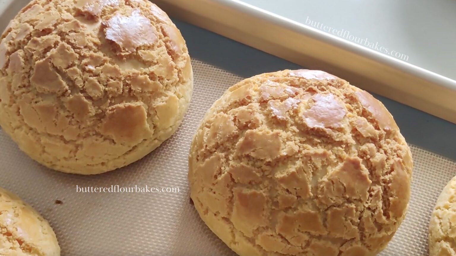 Homemade Pineapple Buns (Bolo bao) - ButteredFlour